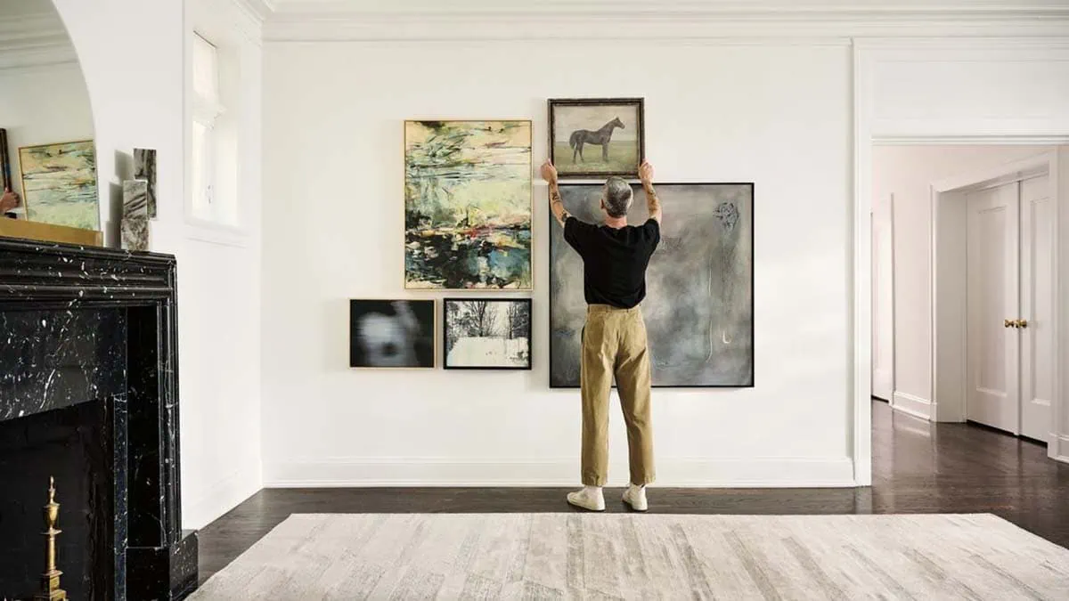 How To Hang a Painting? 5 Ways To A Successful Mount