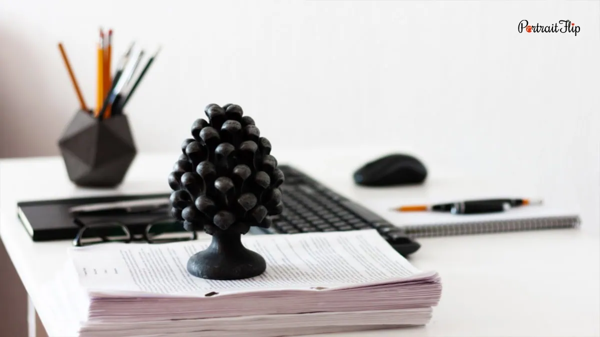 12 Office Warming Gifts That Are Unique & Affordable!