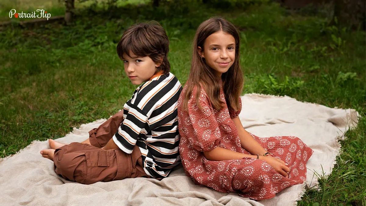 10 Sibling Pictures Ideas: Creative Sibling Photo Ideas For You