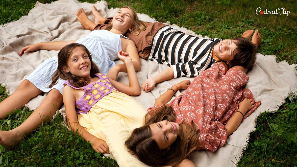 10 Sibling Pictures Ideas: Creative Sibling Photo Ideas For You